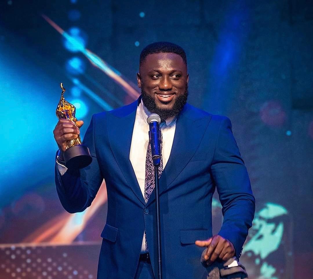 MOG wins Artiste of the Year at Praise Achievement Awards 2022 ...